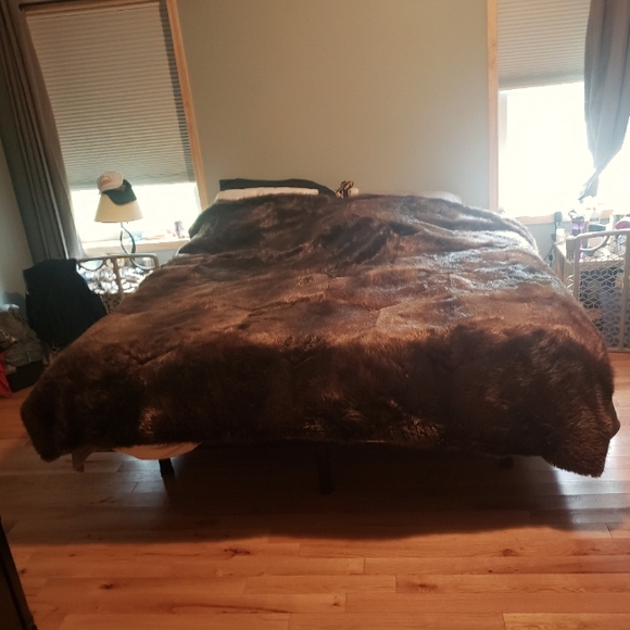 Bedding | 10 Brown Beaver Fur Satin Lined King Size Blinket | Poshmark